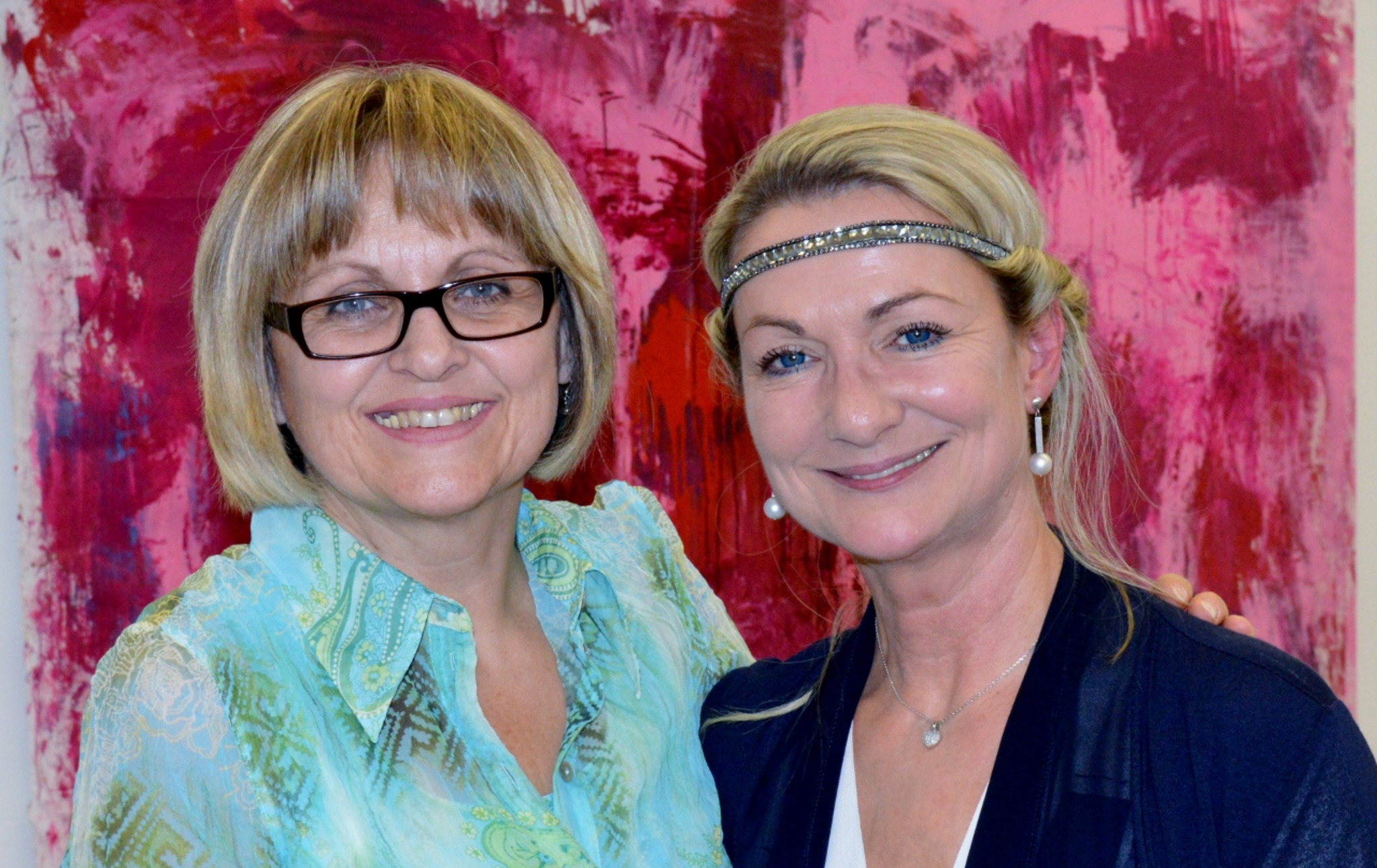 "Passt scho!": Ingrid Romberger & Gaby Grausgruber stellen neues Buch ...