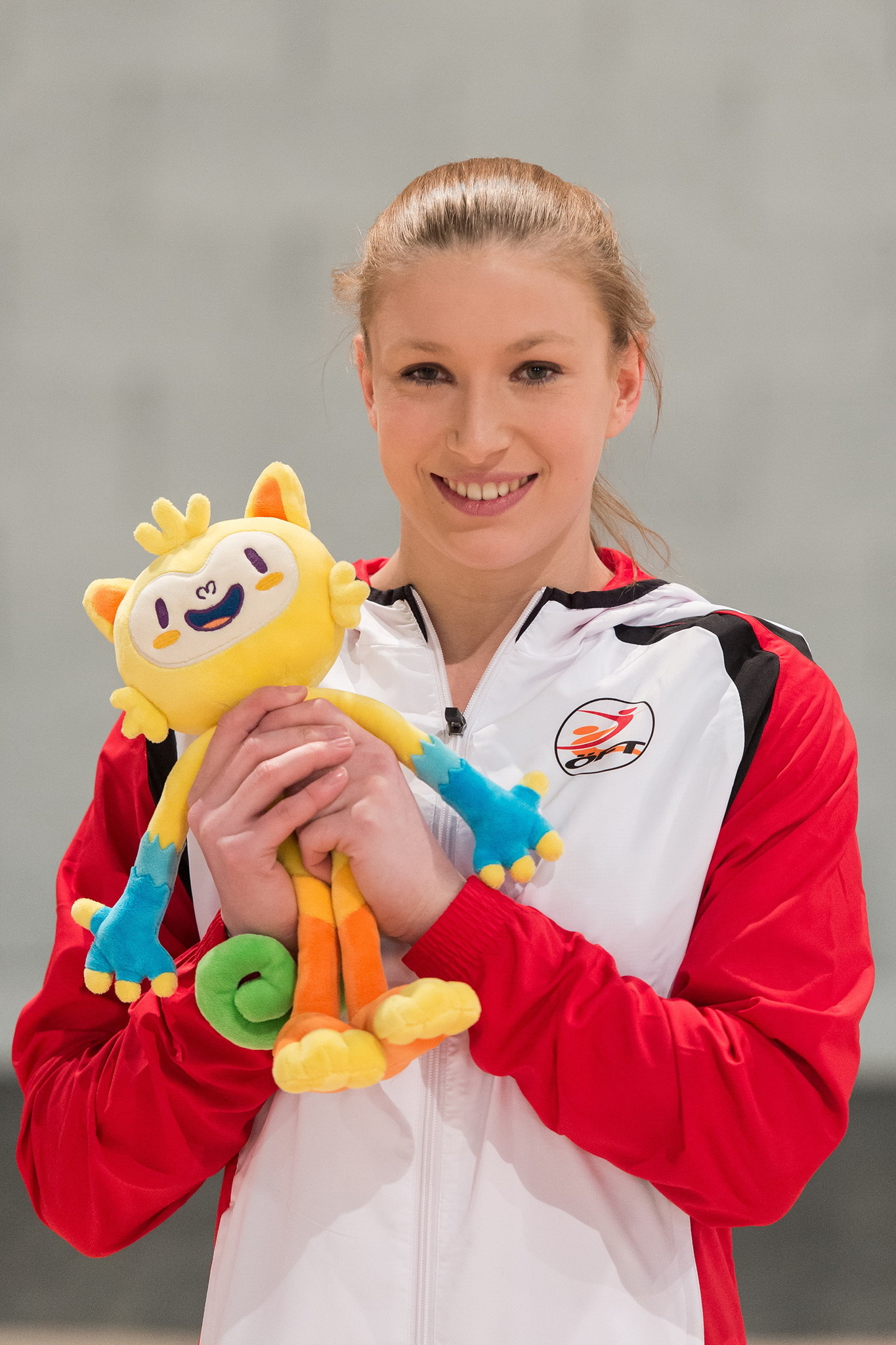 Turnerin Lisa Ecker schafft Olympia-Qualifikation souverän - Linz