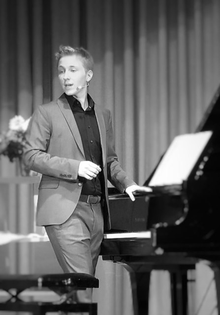 Patrick Hahn im Schloss Dornhofen - Graz-Umgebung