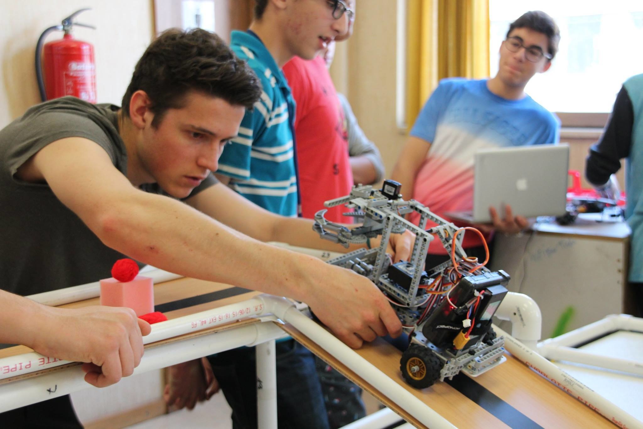 HTL-Roboter bei Wettbewerb ausgezeichnet - Pinzgau