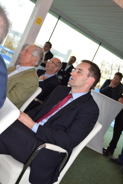 VIP-Lounge SV Horn: Diskussion mit Tarek Leitner, Thomas Kronsteiner ...