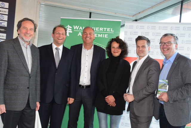 VIP-Lounge SV Horn: Diskussion mit Tarek Leitner, Thomas Kronsteiner ...