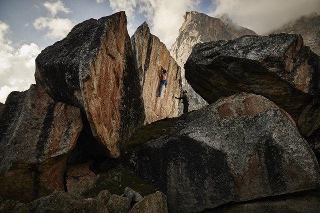 "Shangri La": Dokumentation über Boulderer Bernd Zangerl auf Servus TV ...
