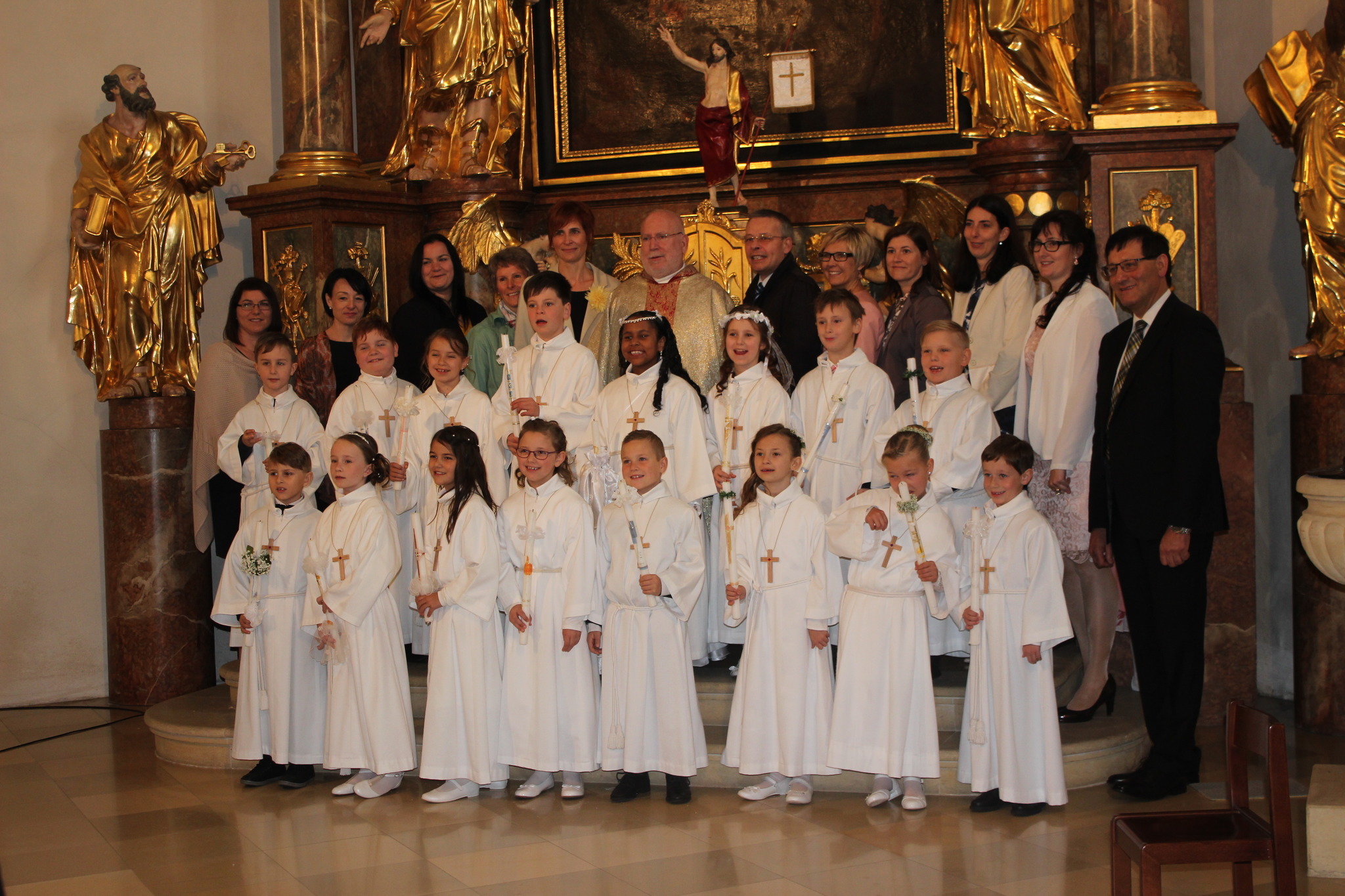 16 Kinder aus Marz feiern Erstkummunion - Mattersburg