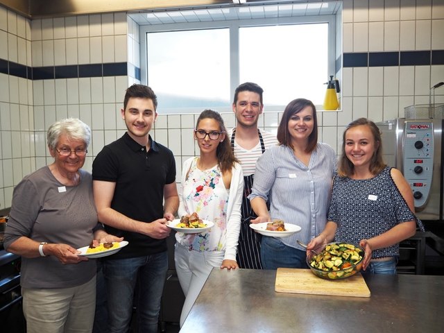 „Lungenbraten statt Eierspeis“: Jugendliche organisieren Kochkurs in Steinbrunn - Eisenstadt