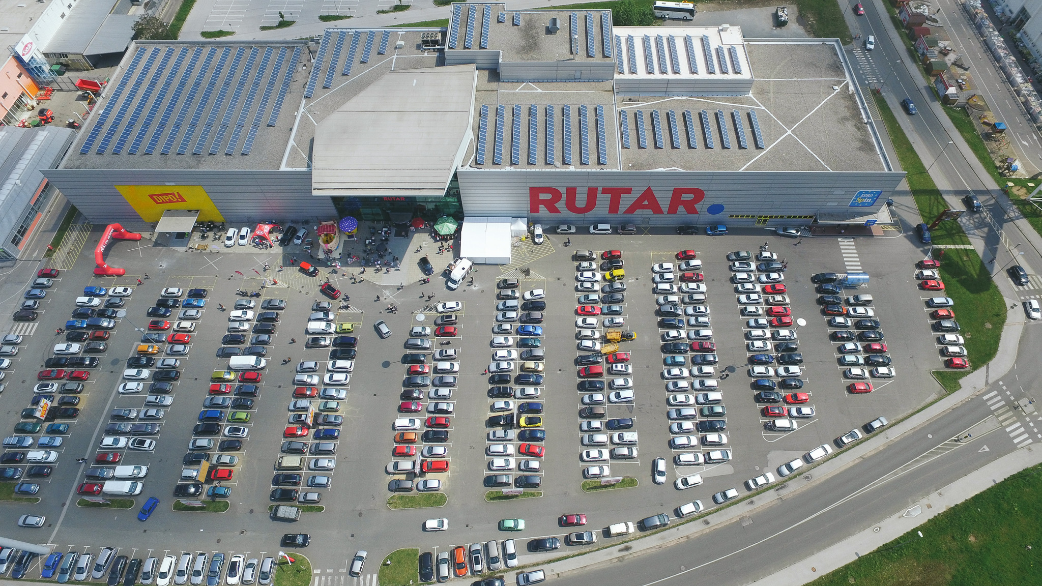 Rutar eröffnet Möbelmarkt in Maribor - Kärnten