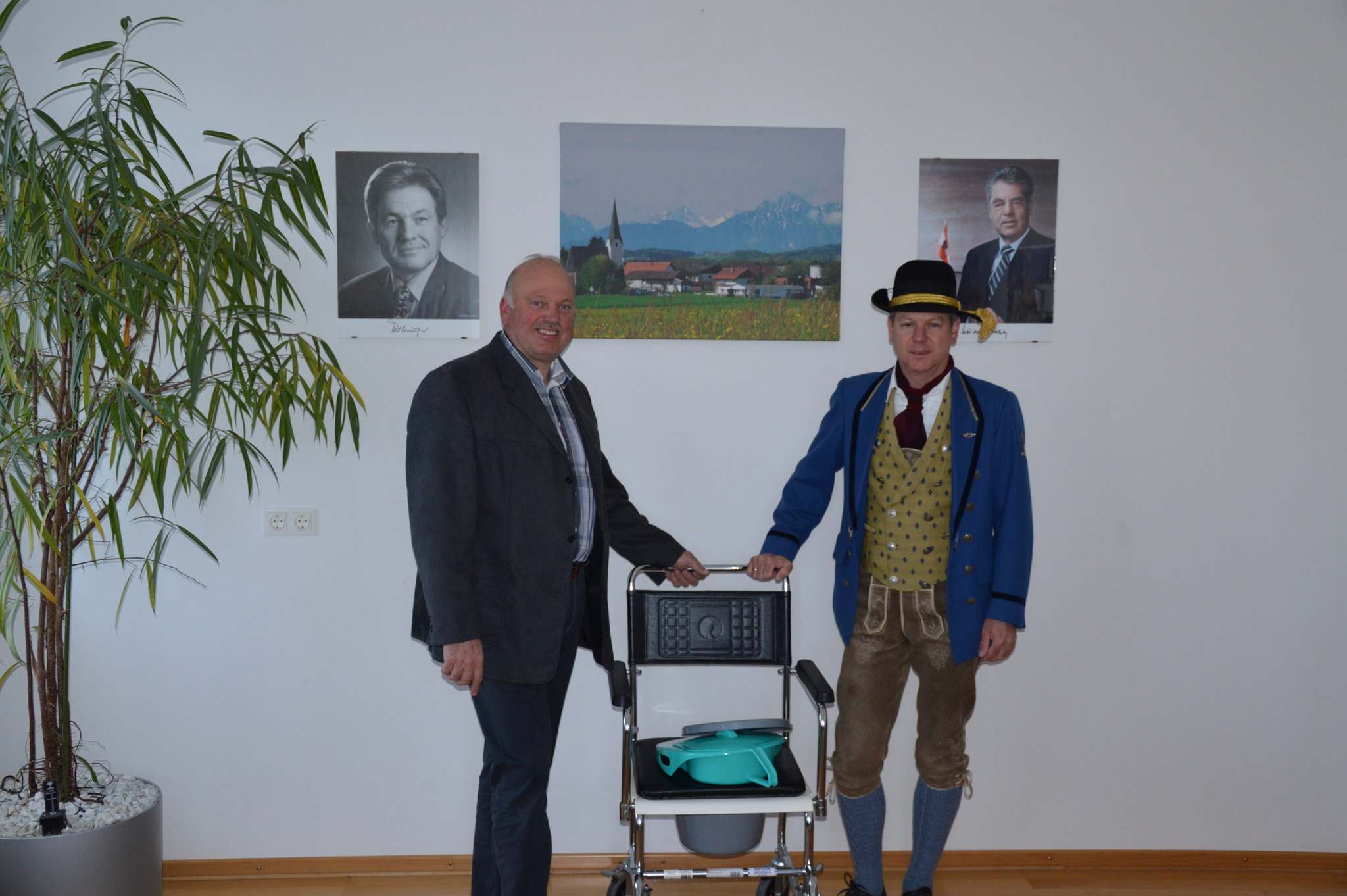 Spendenübergabe an die Gemeinde Palting - Braunau