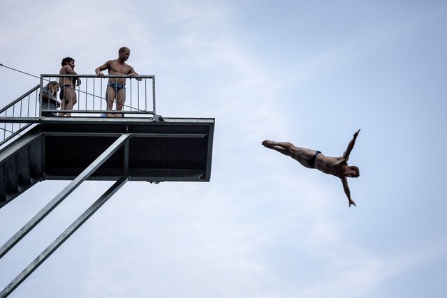 Weltelite bei Cliff Diving Show am 11. Juni in der AREA 47 - Imst