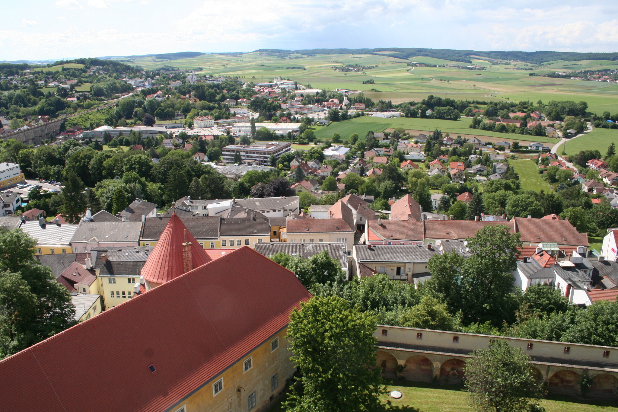 Das „Rittern“ um die Burg Neulengbach beginnt - Wienerwald/Neulengbach