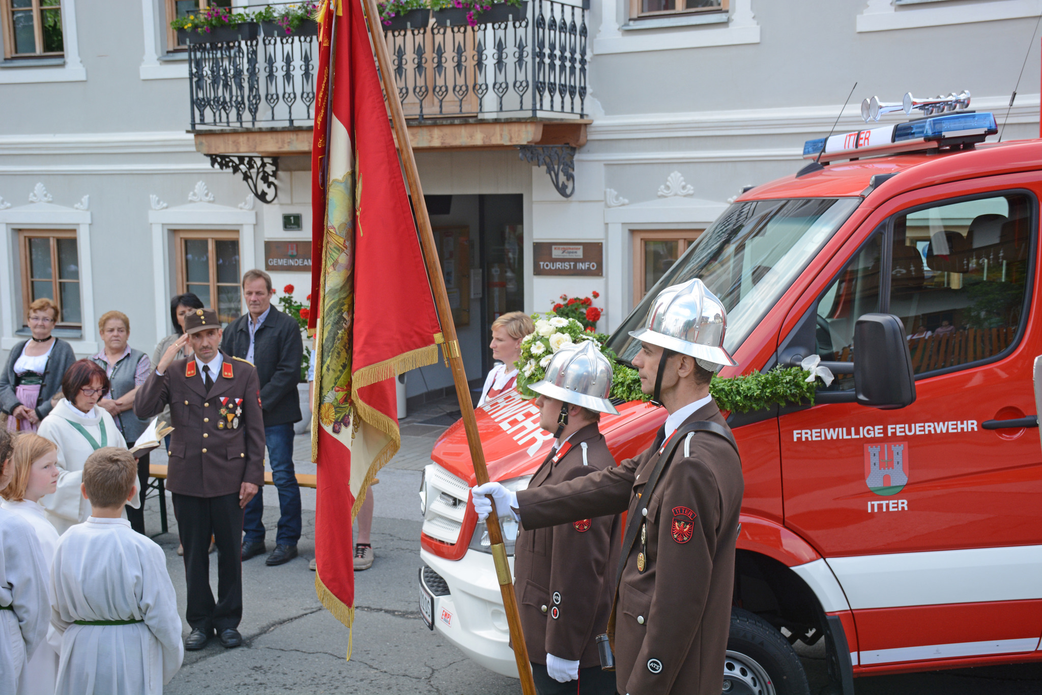 FF Itter: Feuerwehrfest mit Fahrzeugweihe - Kitzbühel