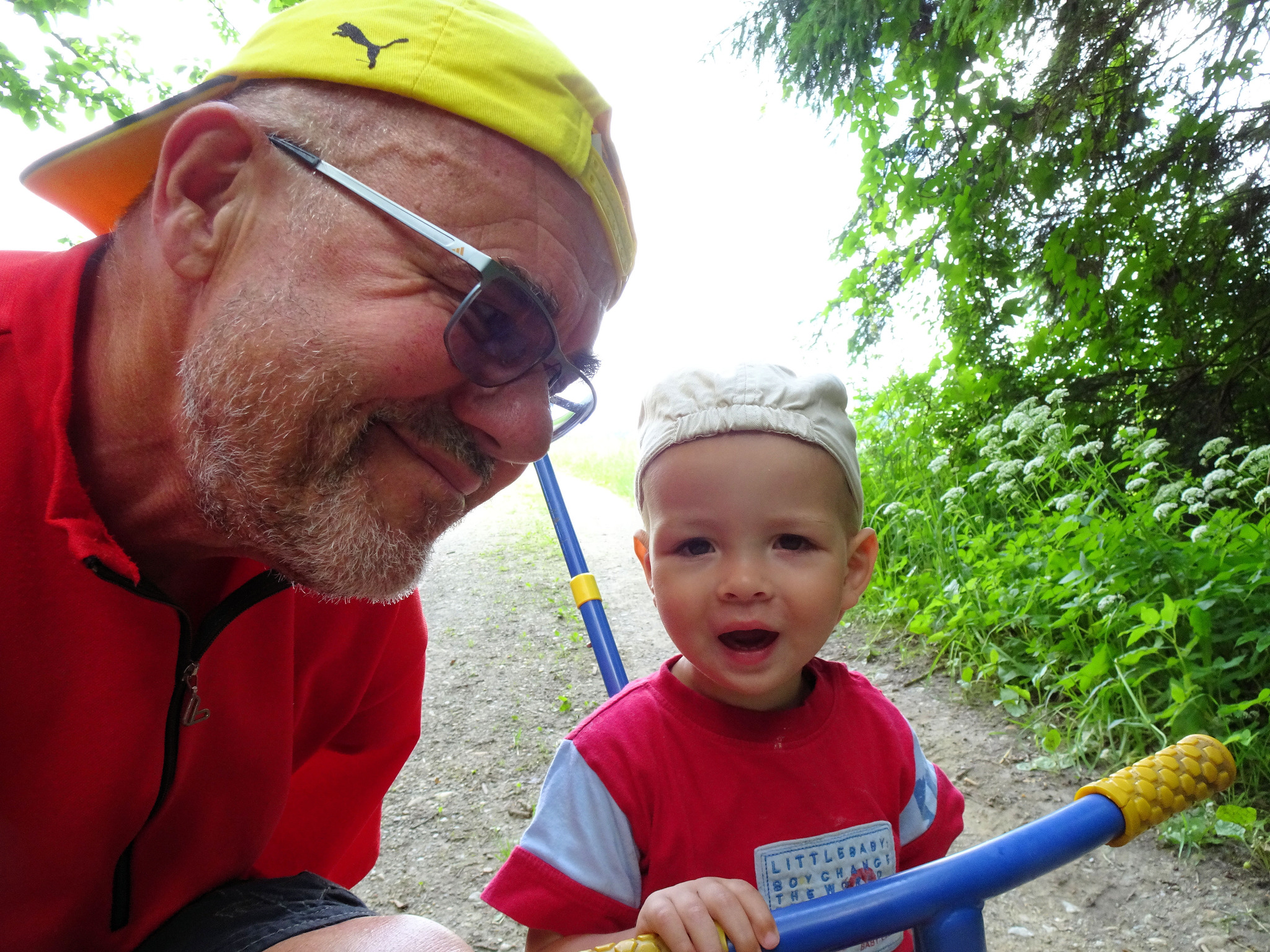 GLÜCKLICH - Jamie & Opa on Tour - Weiz