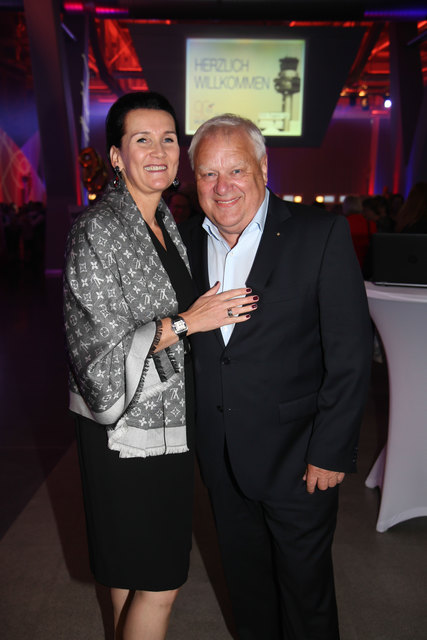 "Flughafenfamilie" feiert 90 Jahre - Salzburg-Stadt