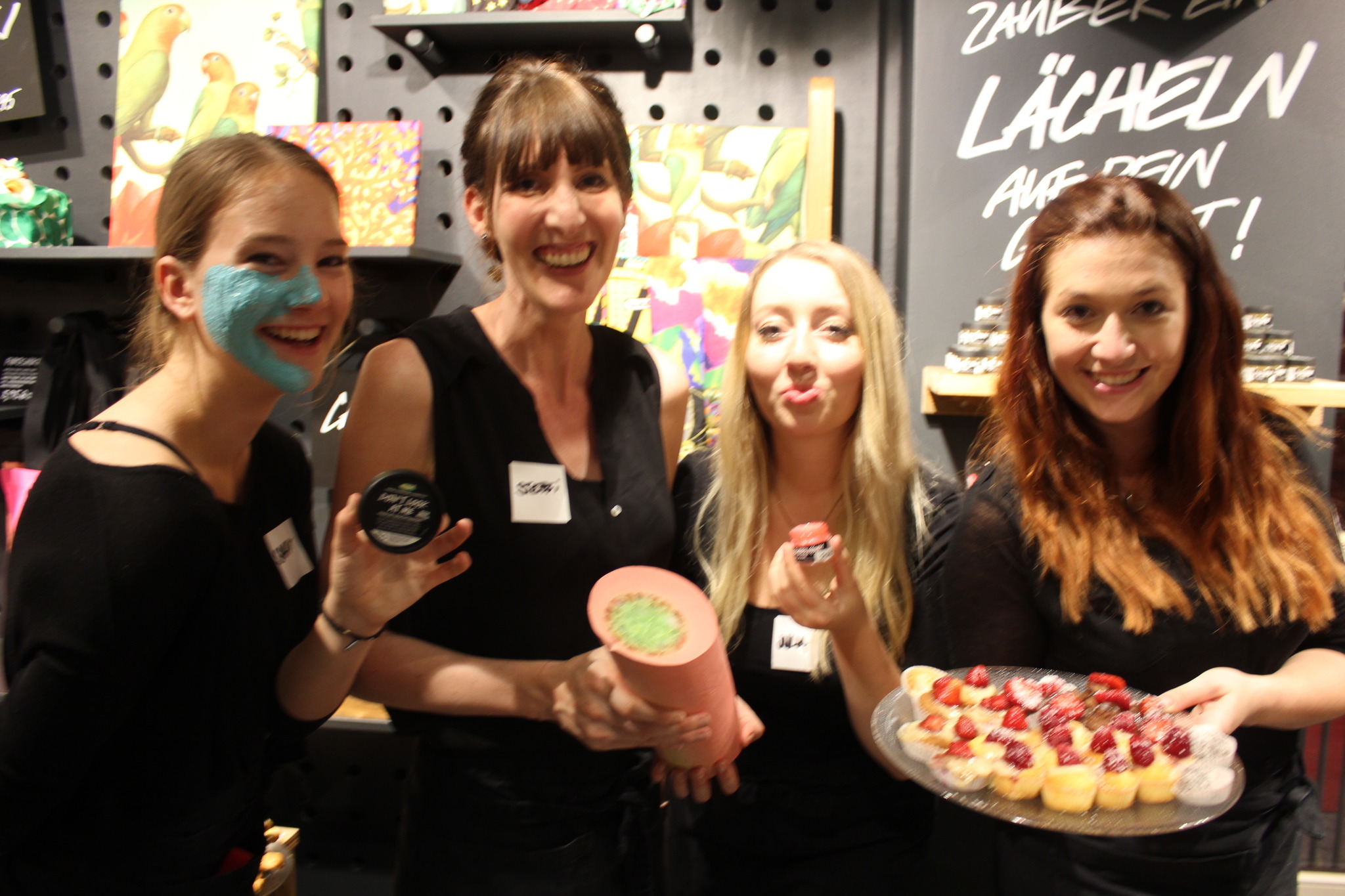 Endlich duftet es wieder! LUSH Shop in Innsbruck eröffnete mit neuem ...