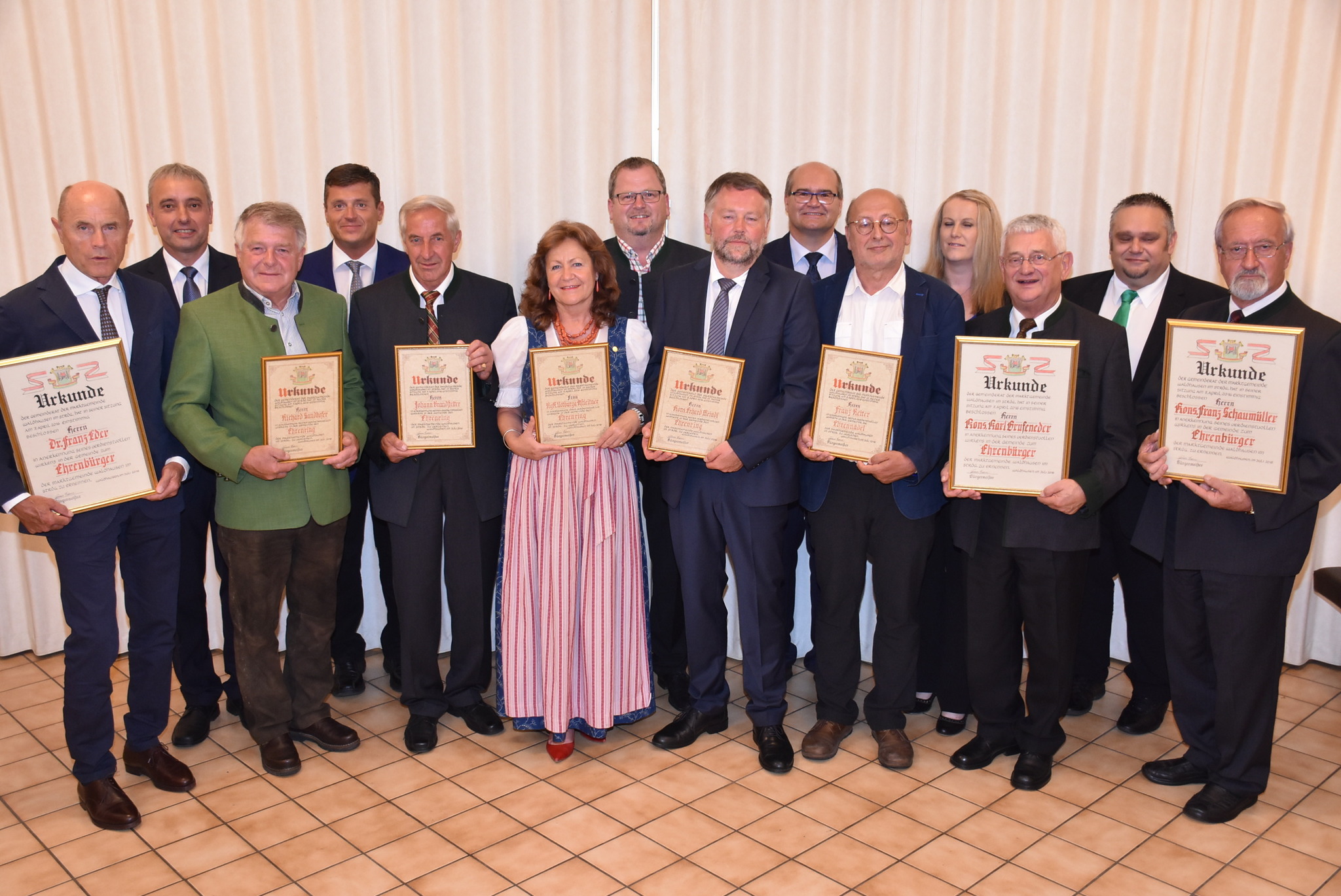 Drei neue Ehrenbürger, vier neue Ehrenring-Träger. Gratulation! - Perg