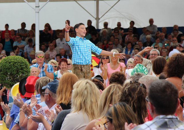 Alex Baumgartner als Gast im ARD bei Immer wieder Sonntags - Vöcklabruck