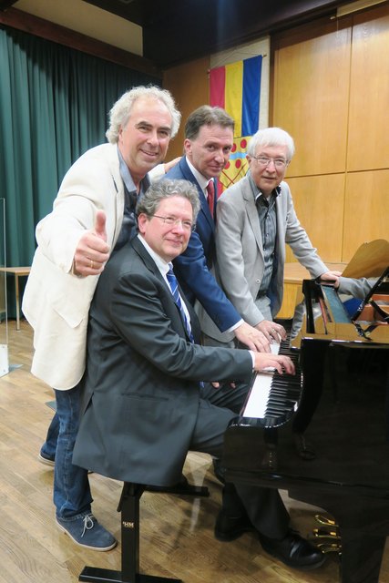 Klavier bei Charity "erspielt" - Mistelbach