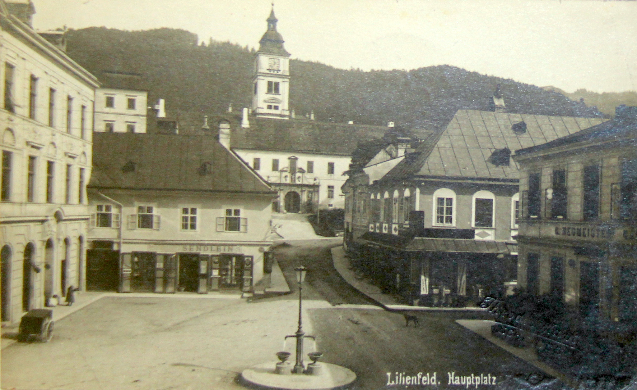 Damals und Heute: Platzl Lilienfeld - Lilienfeld