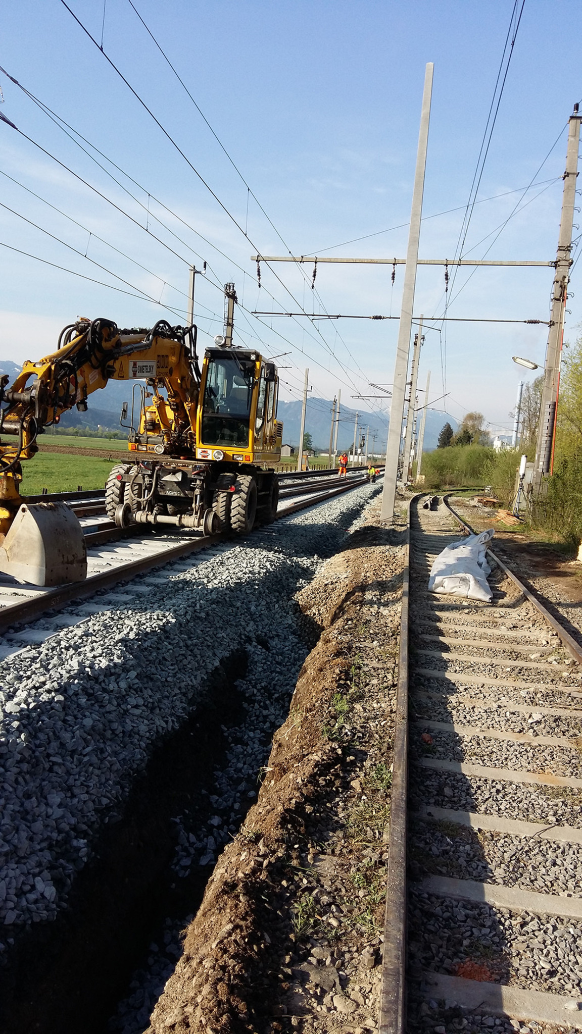 ÖBB erneuern Bahnsteige und Oberbau in Oberndorf - Kitzbühel