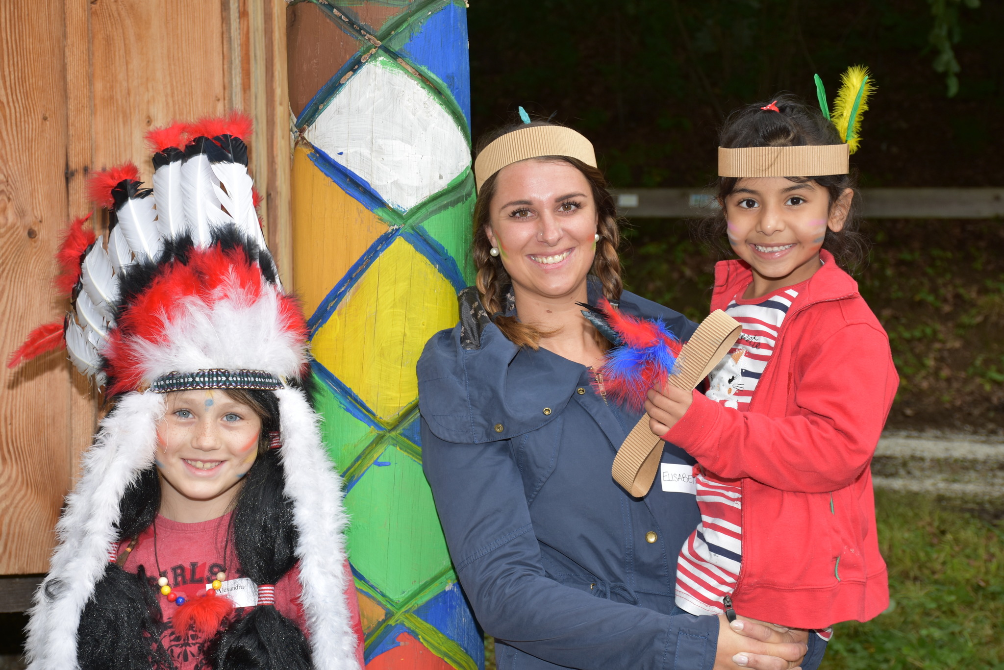 Bilal Usman besucht Indianer - Perg