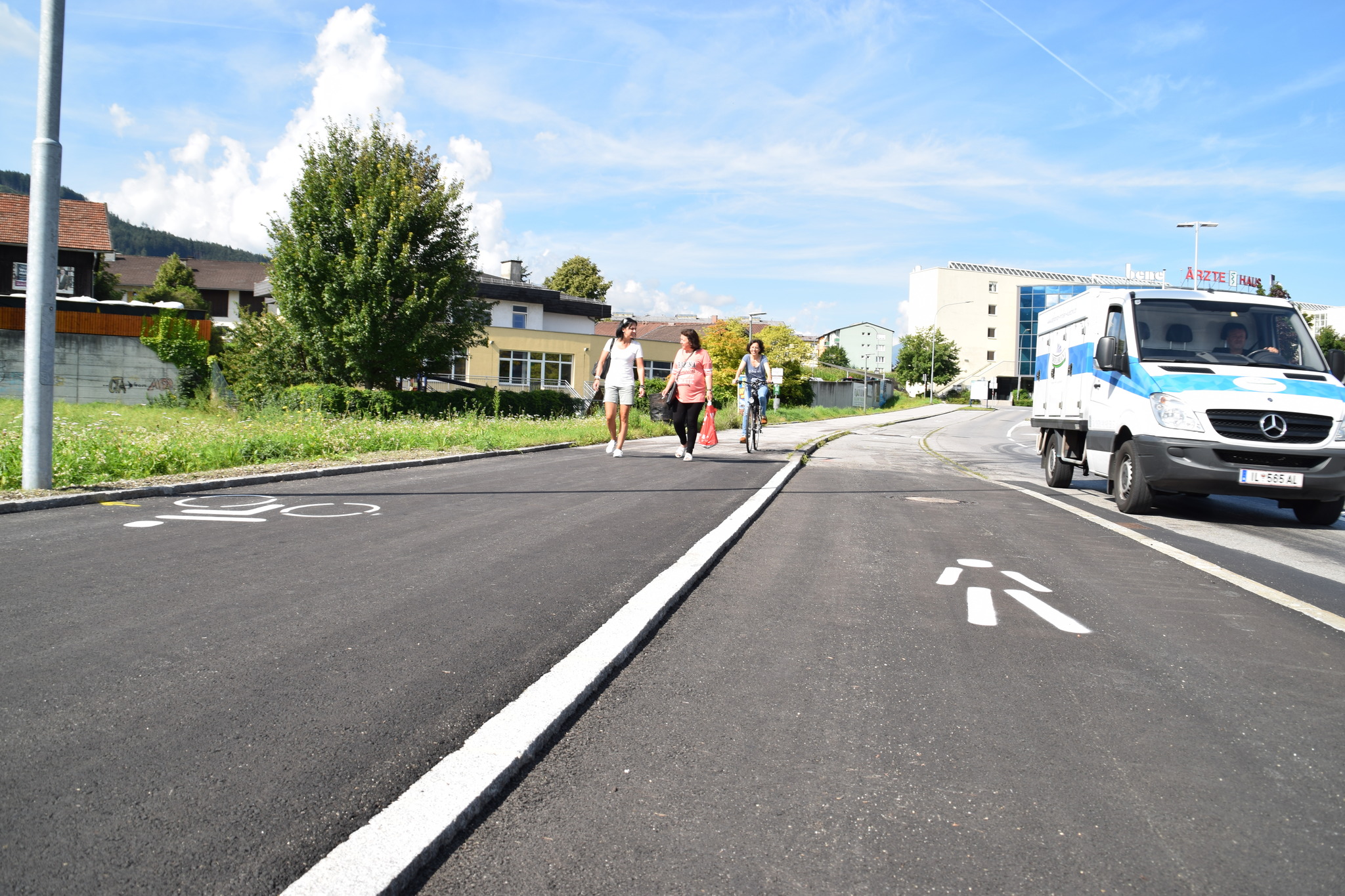 Der neue Gehsteig ist "hirnrissig" - Innsbruck