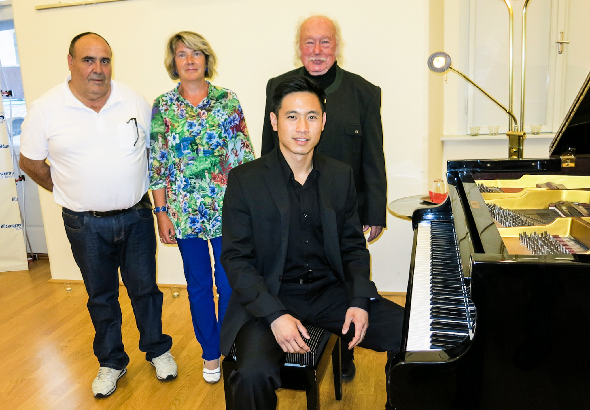 Klavierkonzert von Andrew Yang - Wiener Neustadt