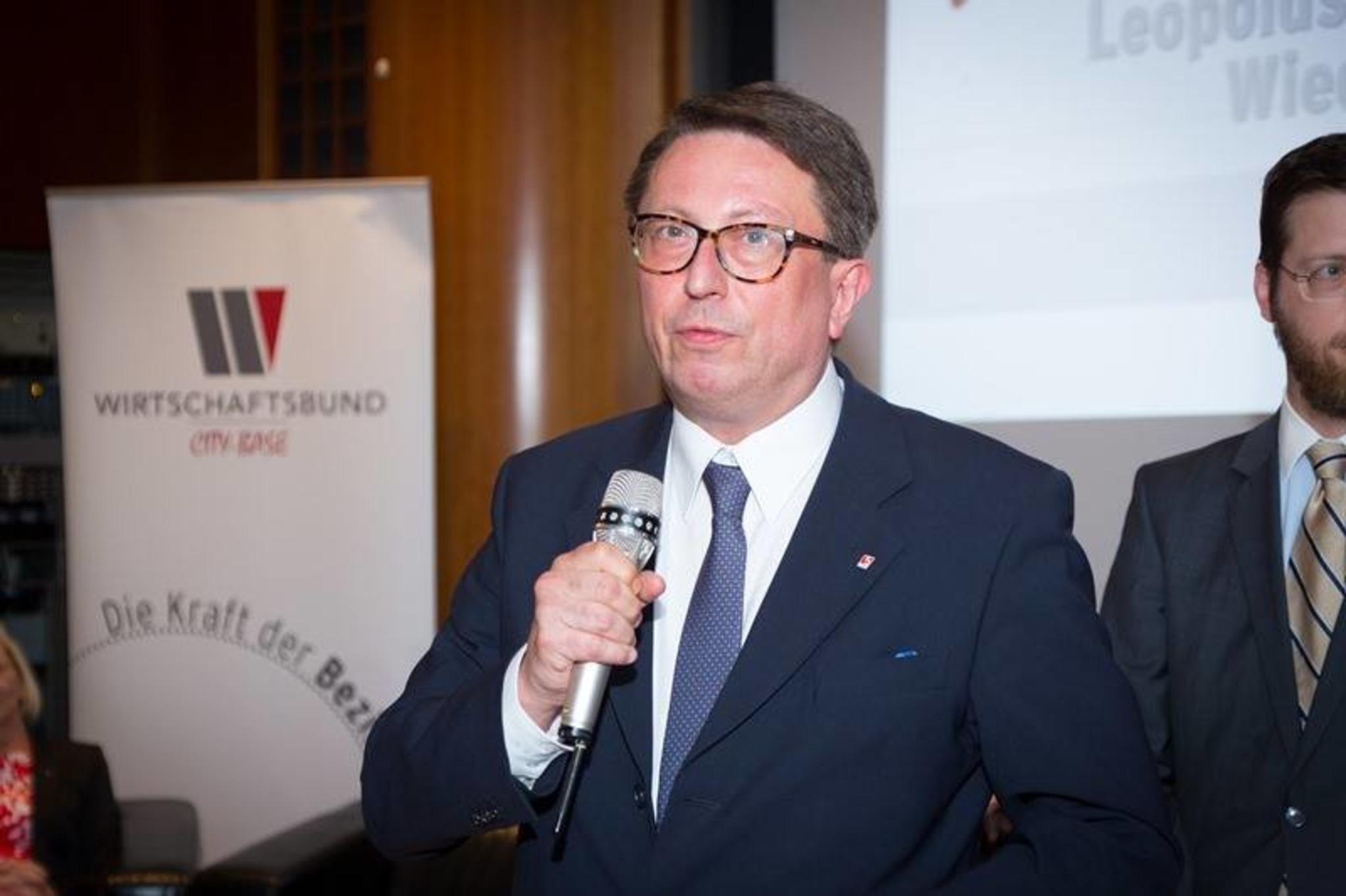 „Mauern aufstellen ist wohl keine Lösung von Verkehrsproblemen!“ so der ...