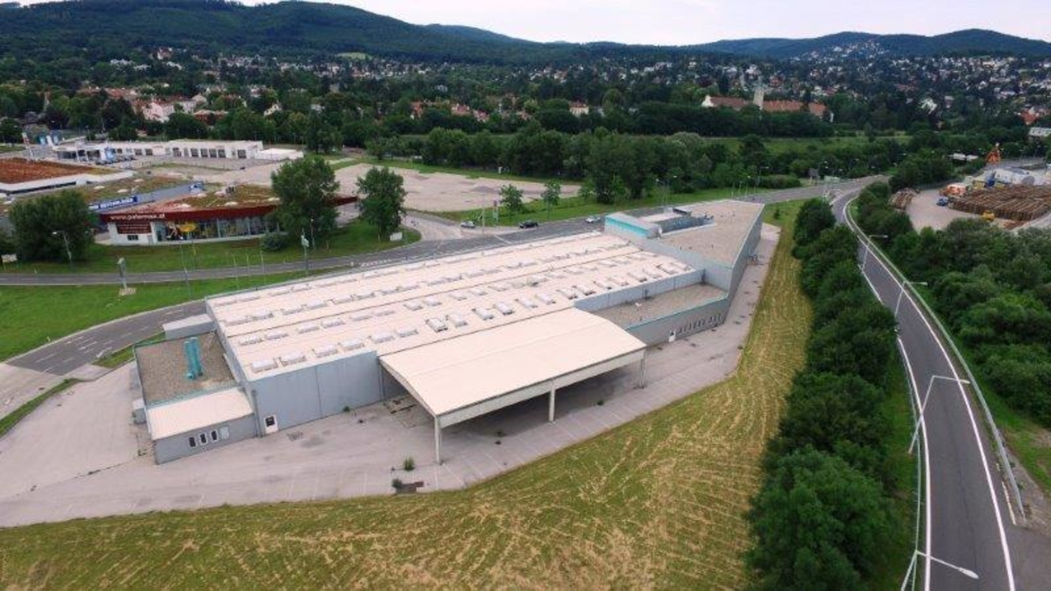 Penzinger ÖVP-Obmann eröffnet Wirtschaftsstandort Westside - Penzing