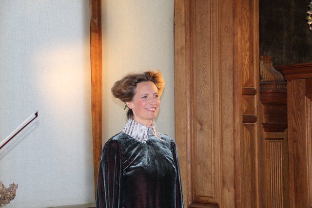 Uraufführung: Maxi Blaha hauchte Emilie Flöge Leben ein - Vöcklabruck