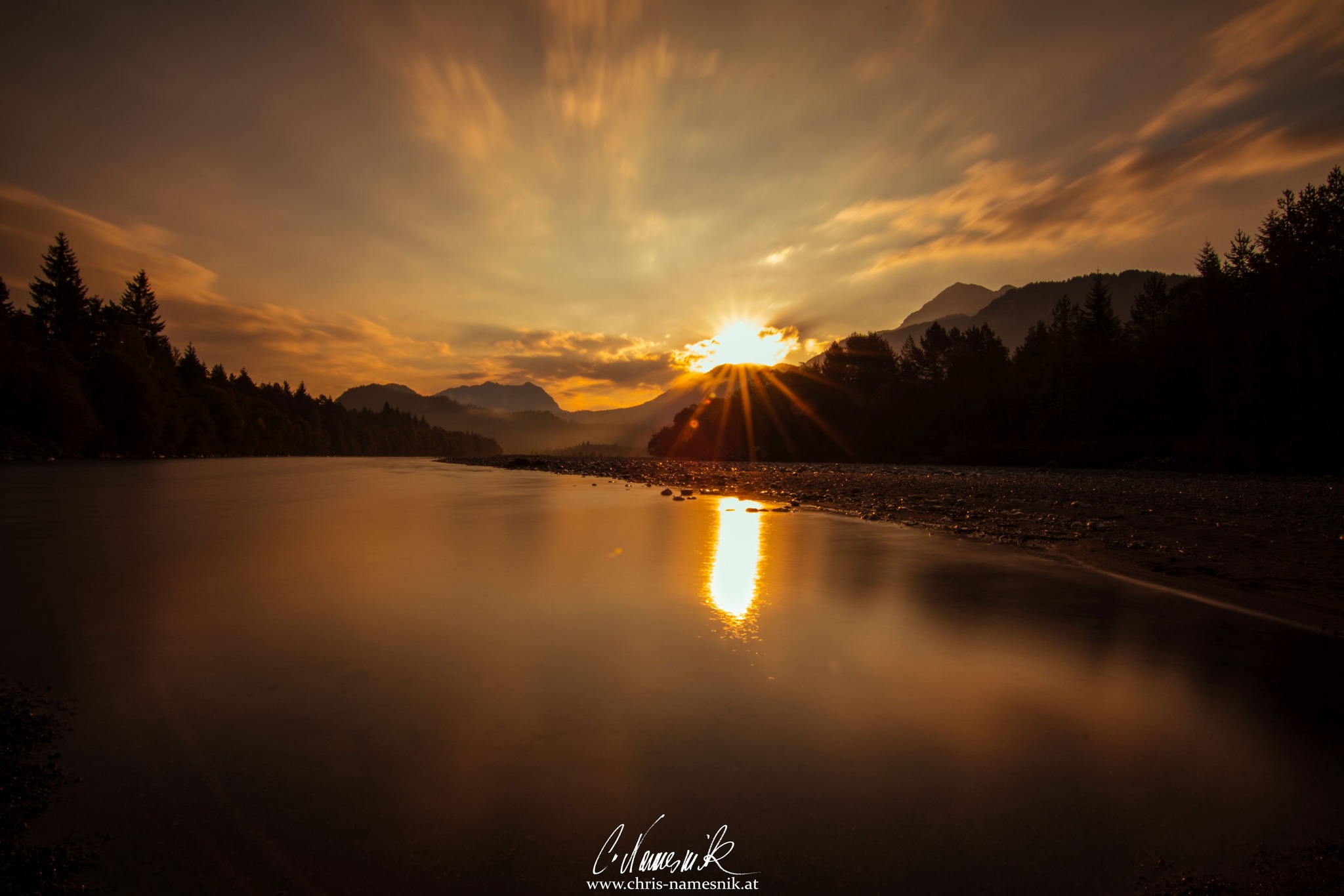 Sonnenaufgang am Lech - Reutte