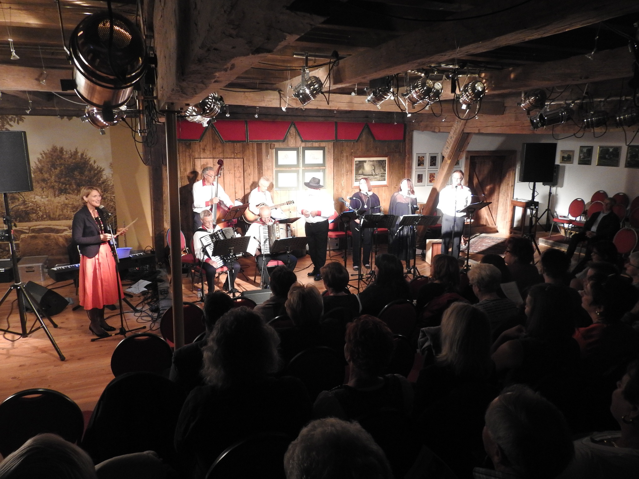 Rozanski muzikanti im Albecker Schloßstadel - Feldkirchen