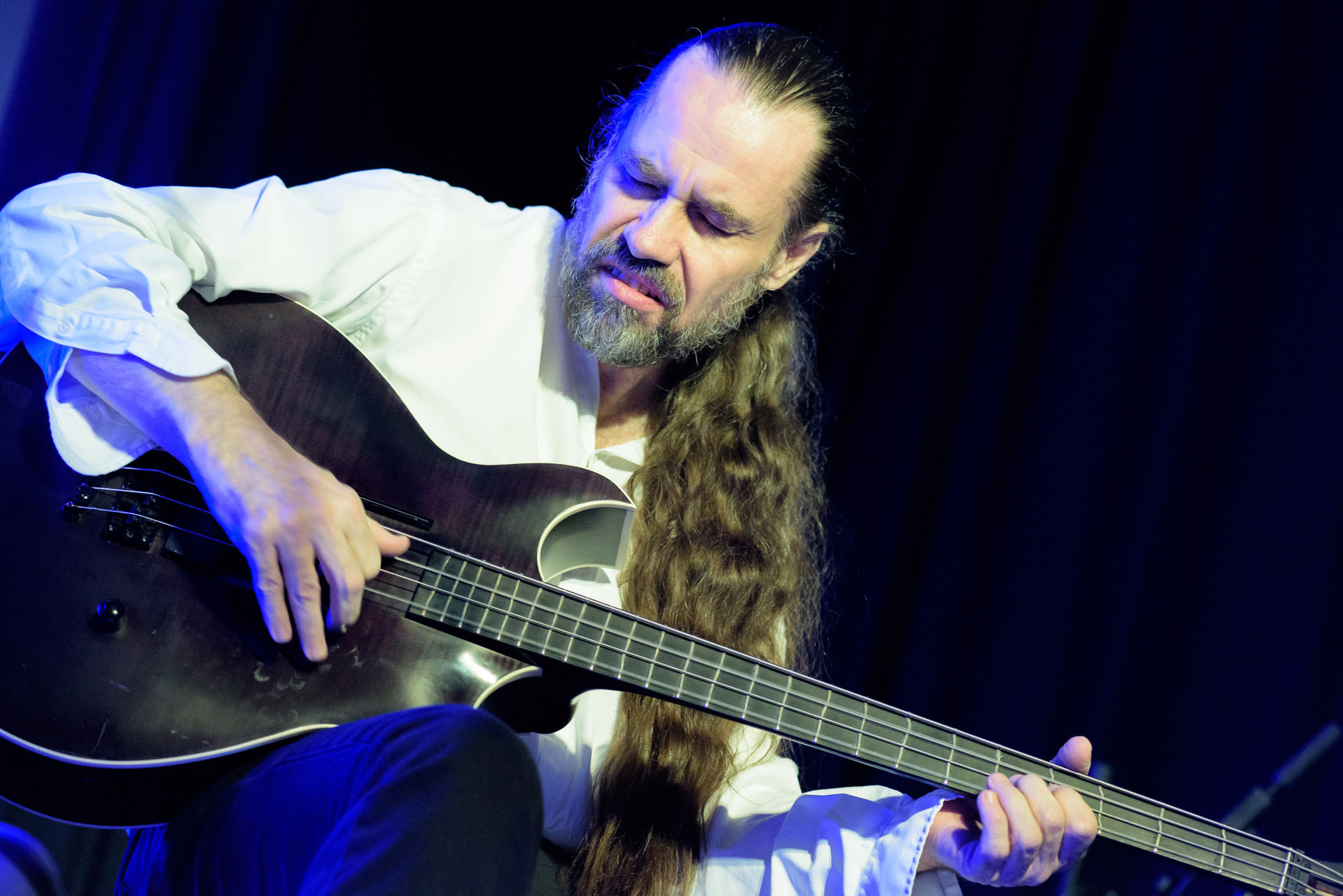 Jonas Hellborg tritt in Öblarn auf - Liezen