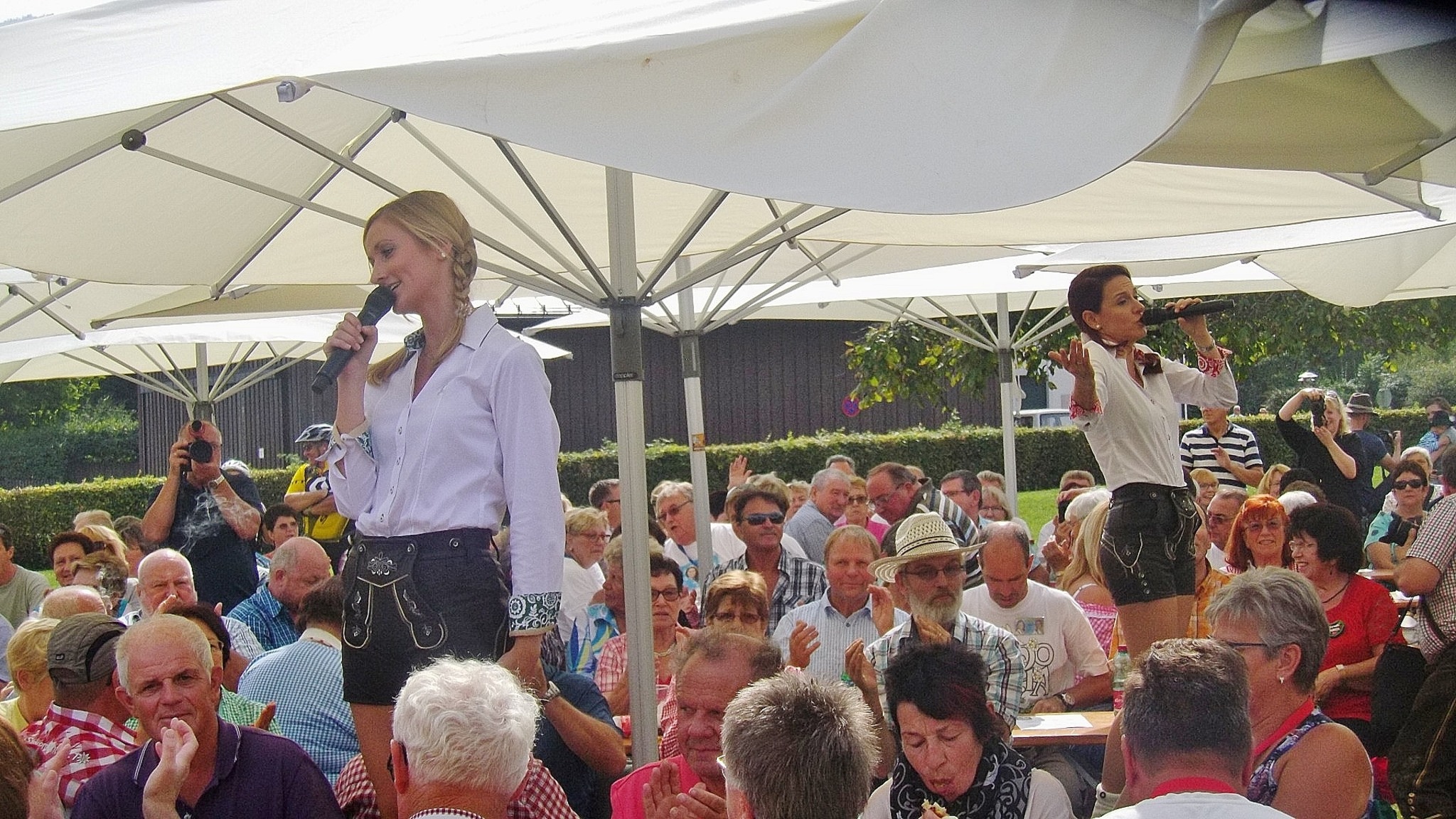 Sankt Gilgen: Volksmusik-Nachmittag nach Fan-Wanderung im ...