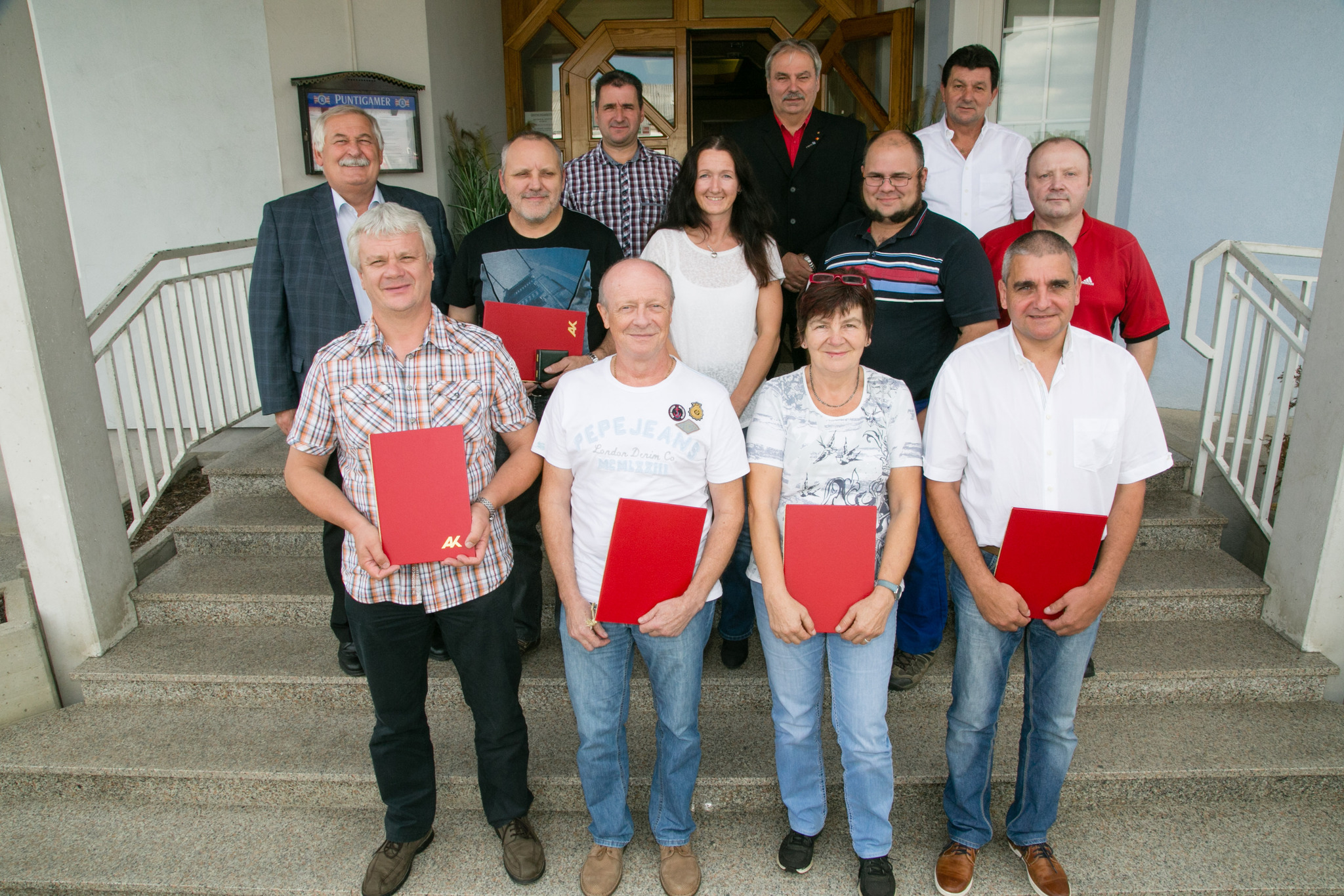 Langjährige Mitarbeiter der Nikitscher Metallwaren GmbH geehrt - Oberwart