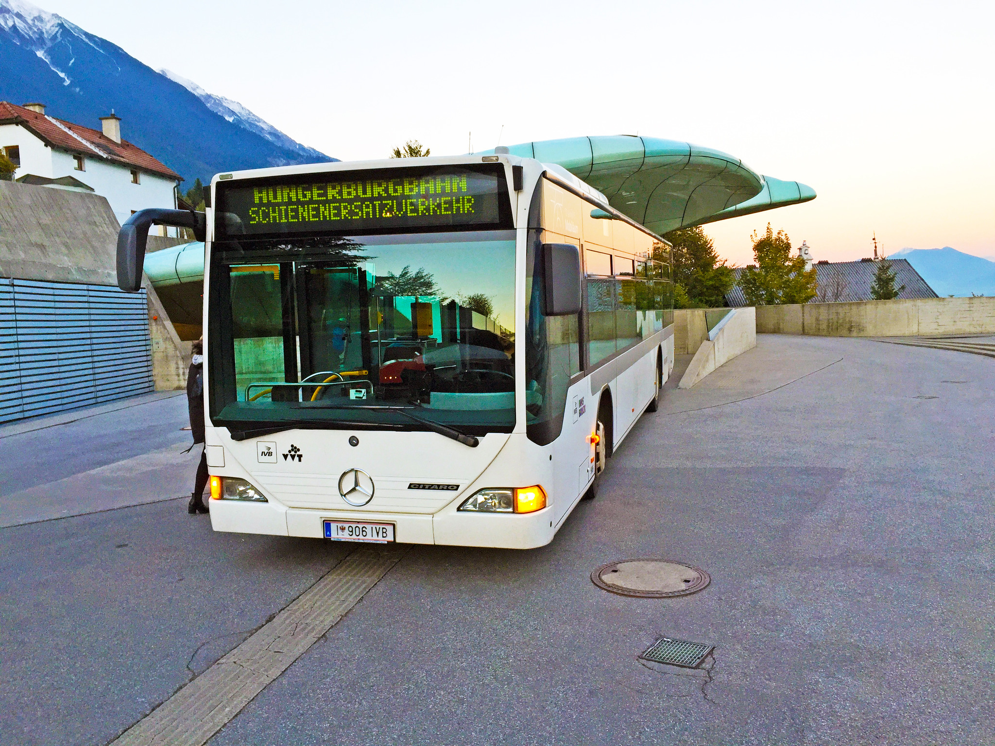 Hungerburgbahn fährt wieder - Hall-Rum