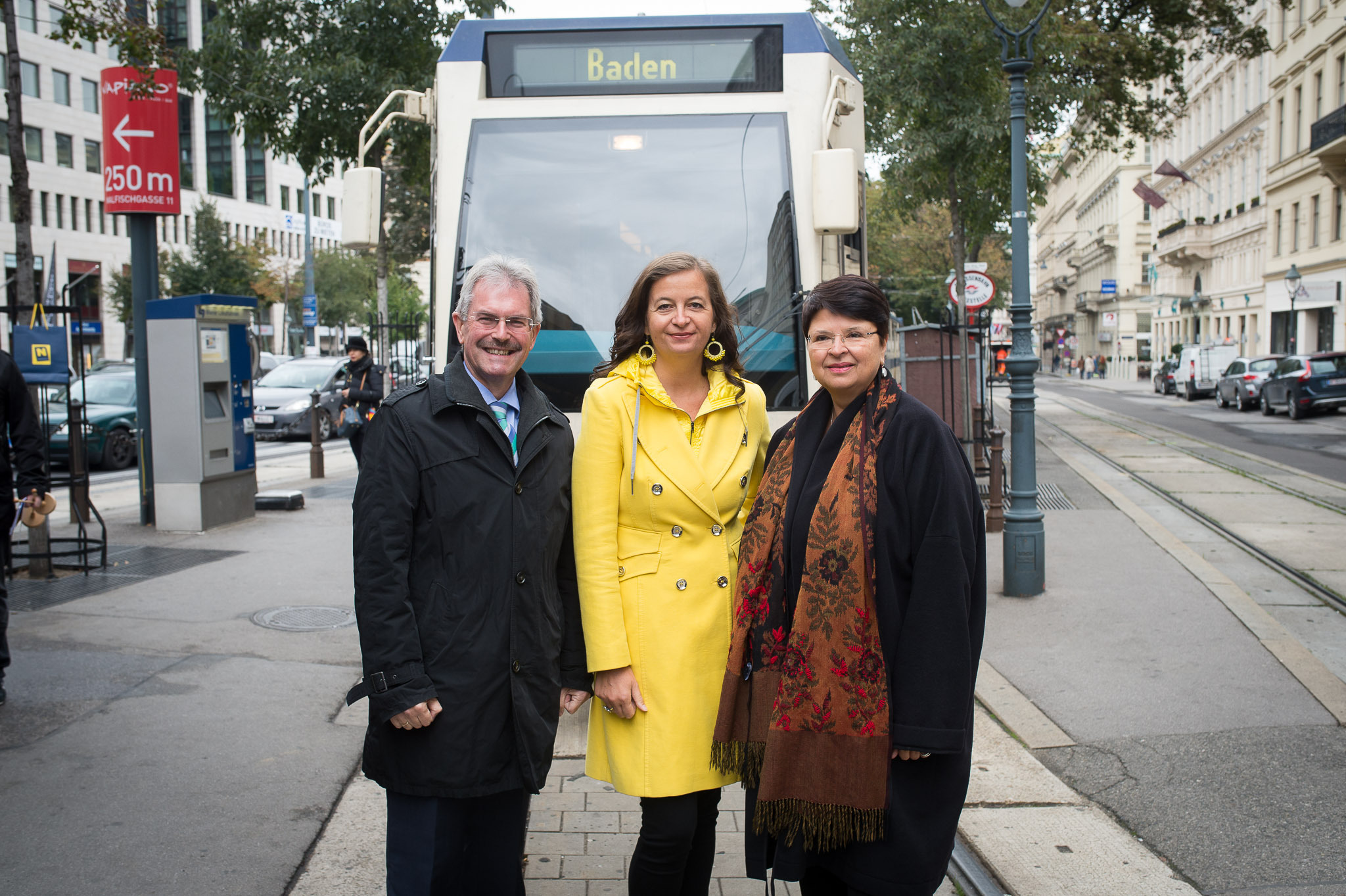Alles auf Schiene: Badner Bahn bekommt neue Triebfahrzeuge - Baden