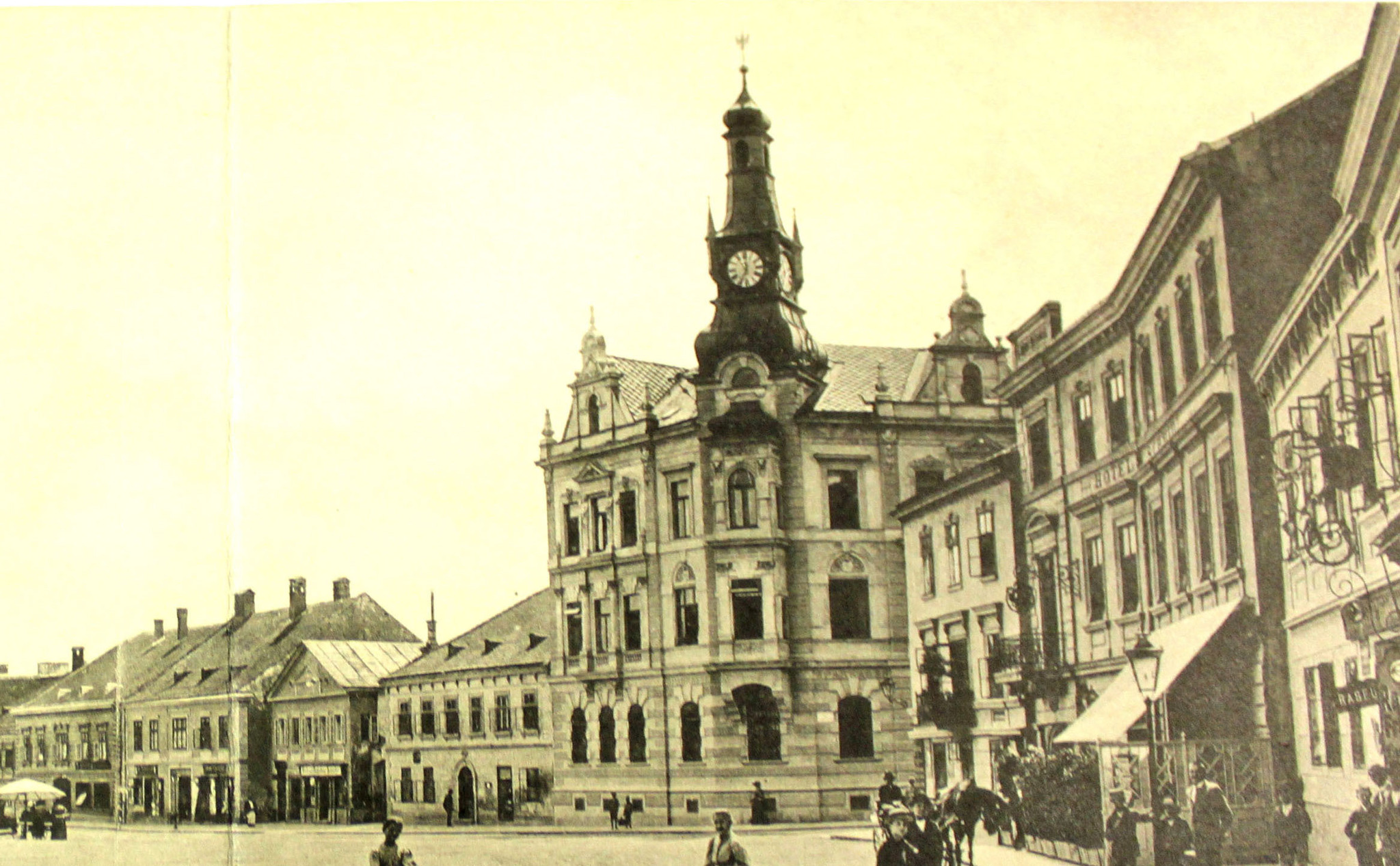 Das Rathaus und der Hauptplatz in Amstetten - Amstetten