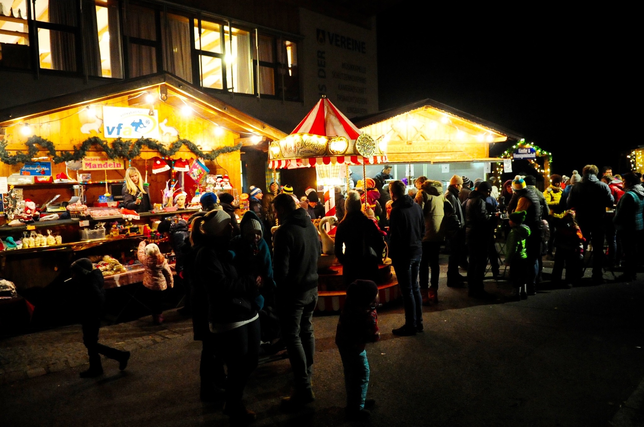 20. Axamer Adventmarkt: „Der Baum hilft“ - Westliches Mittelgebirge