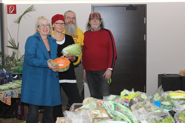 Gratis Lebensmittel sonntags im Gugg - Wieden