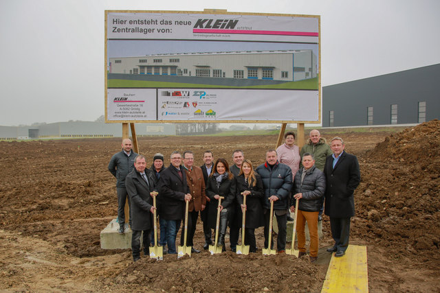 Spatenstich der Firma Klein Autoteile - Braunau