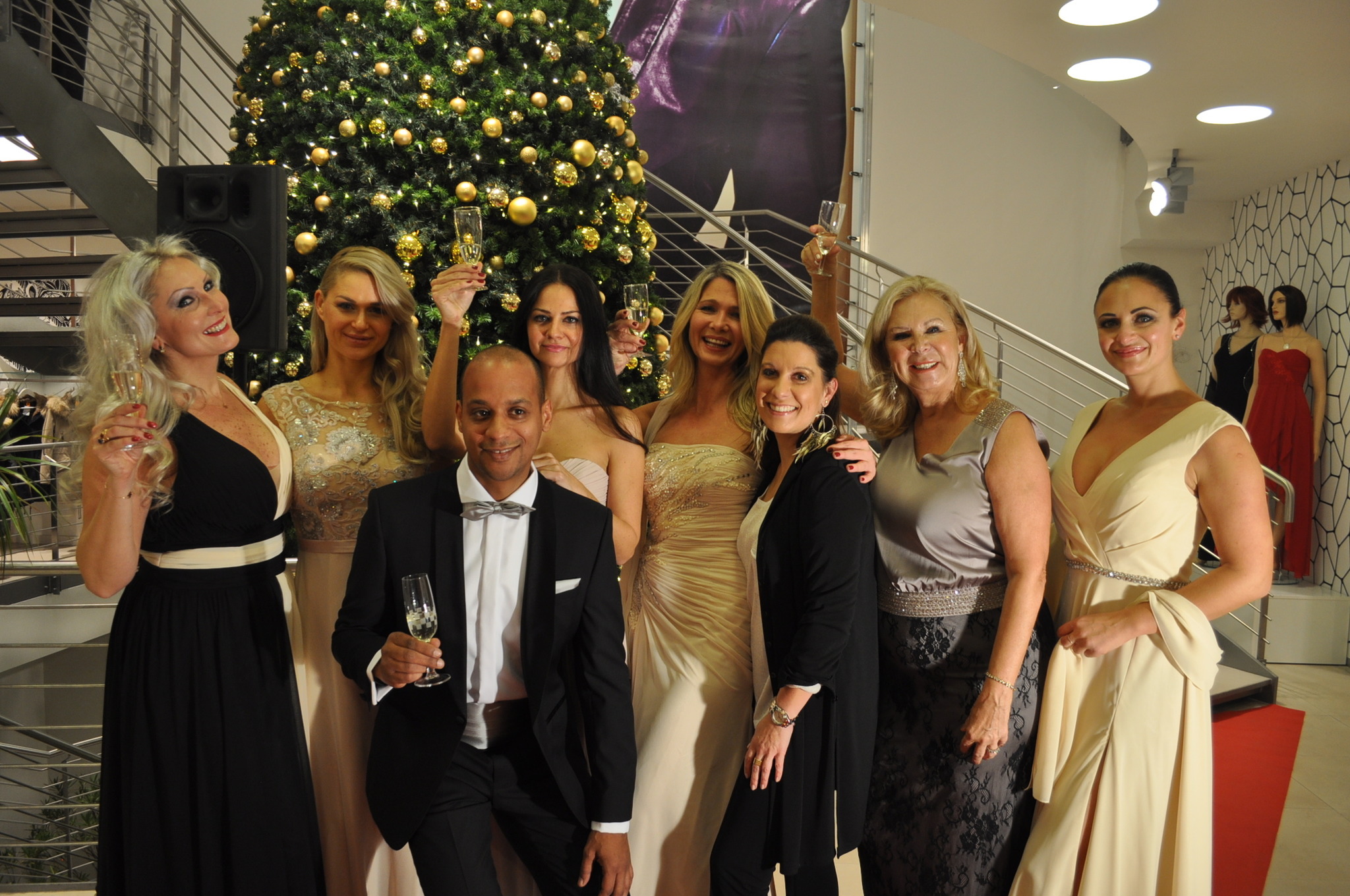 Stift präsentiert Ballroben - Tulln