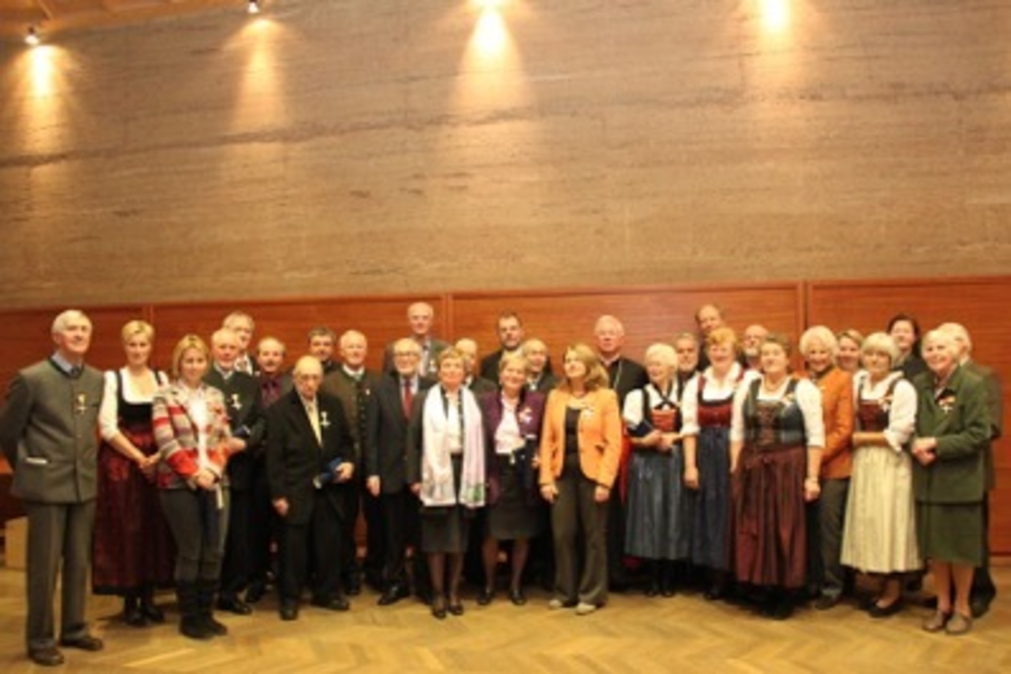 Erzbischof Franz Lackner verlieh Rupert- und Virgil-Orden - Salzburg-Stadt