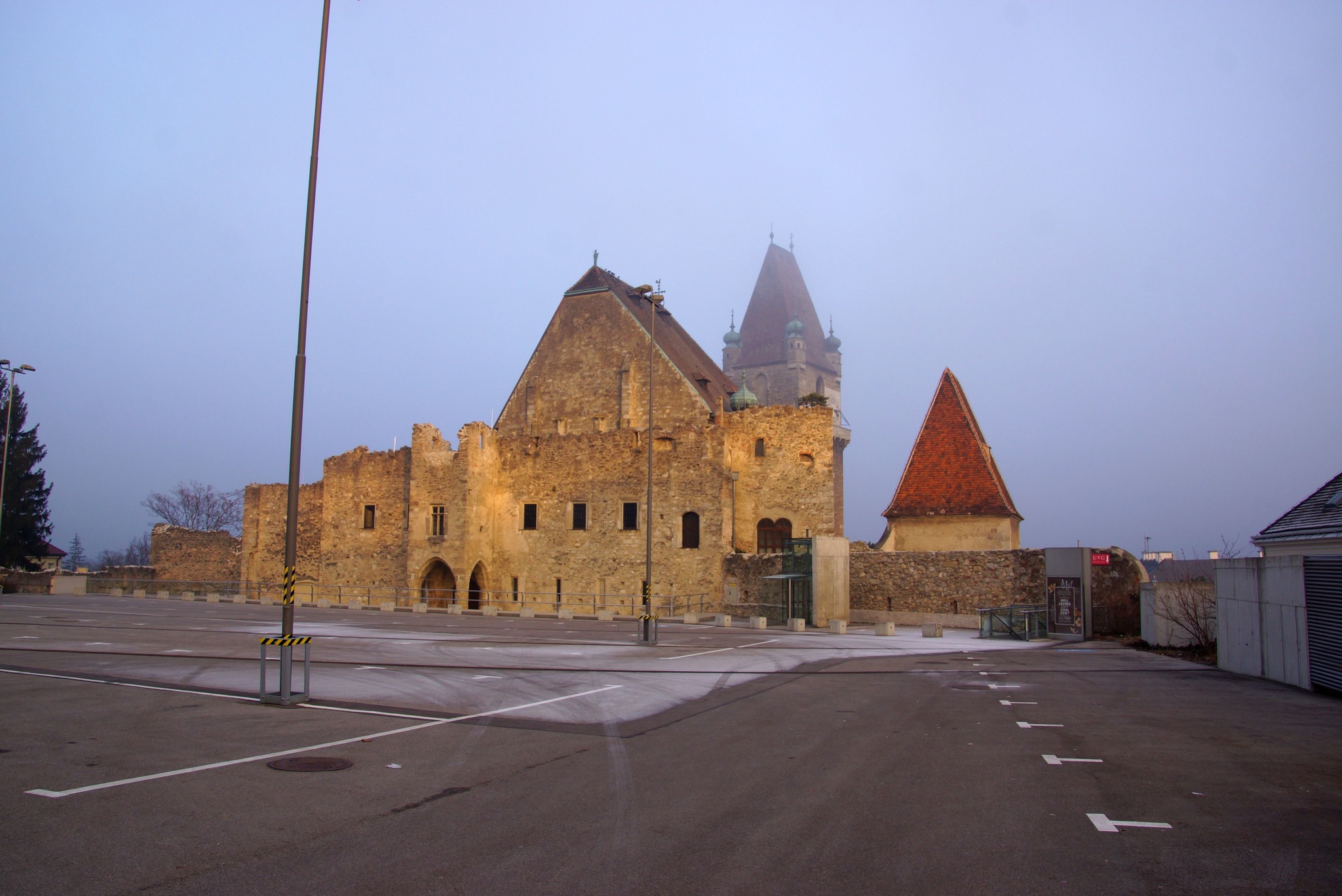 Burg zu Perchtoldsdorf - Liesing