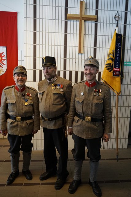 100 Jahre Kaiserschützen 1917, Gedenkfeier beim Schloss Martinsbühel in ...