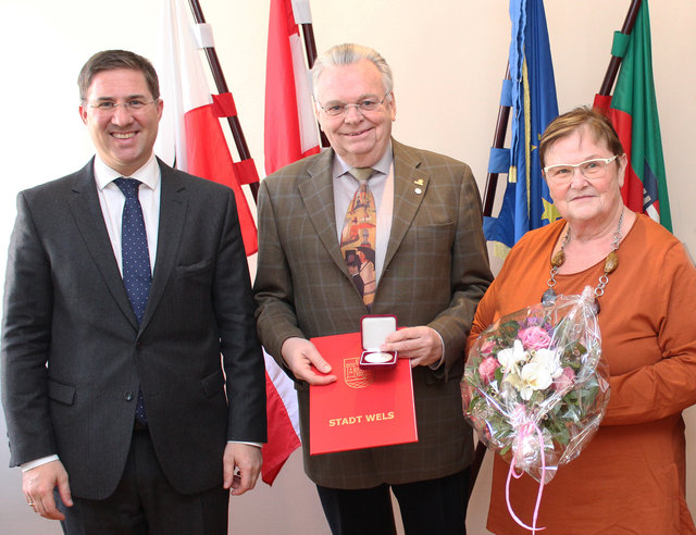 Silberne Verdienstmedaille der Stadt für Leo Ludick - Wels & Wels Land