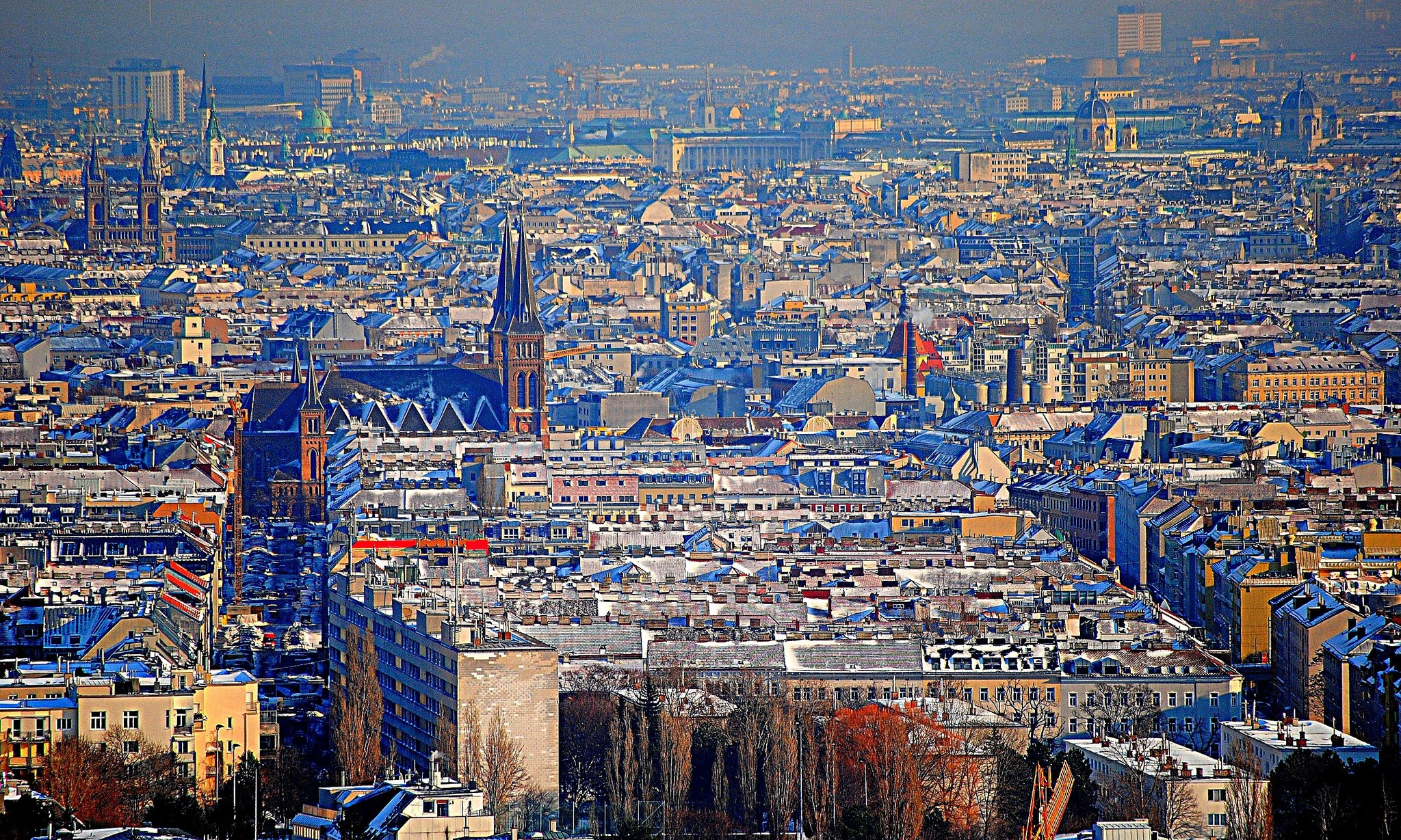 Blick über das winterliche Wien, mit Ottakring im Vordergrund - Ottakring