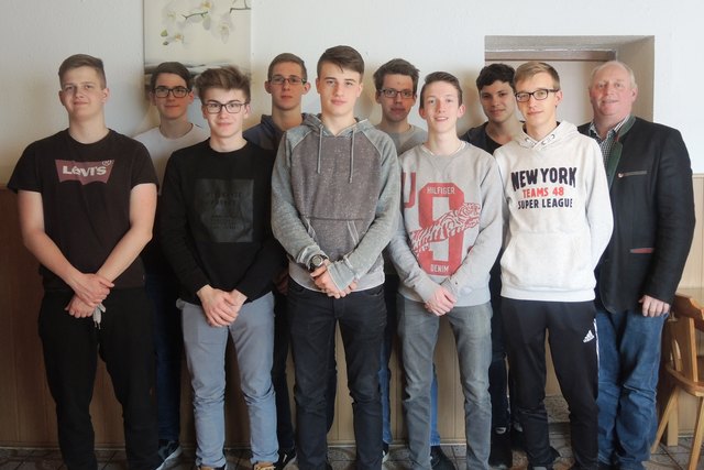 Lichtenau: 11 junge Männer bei der Musterung - Krems