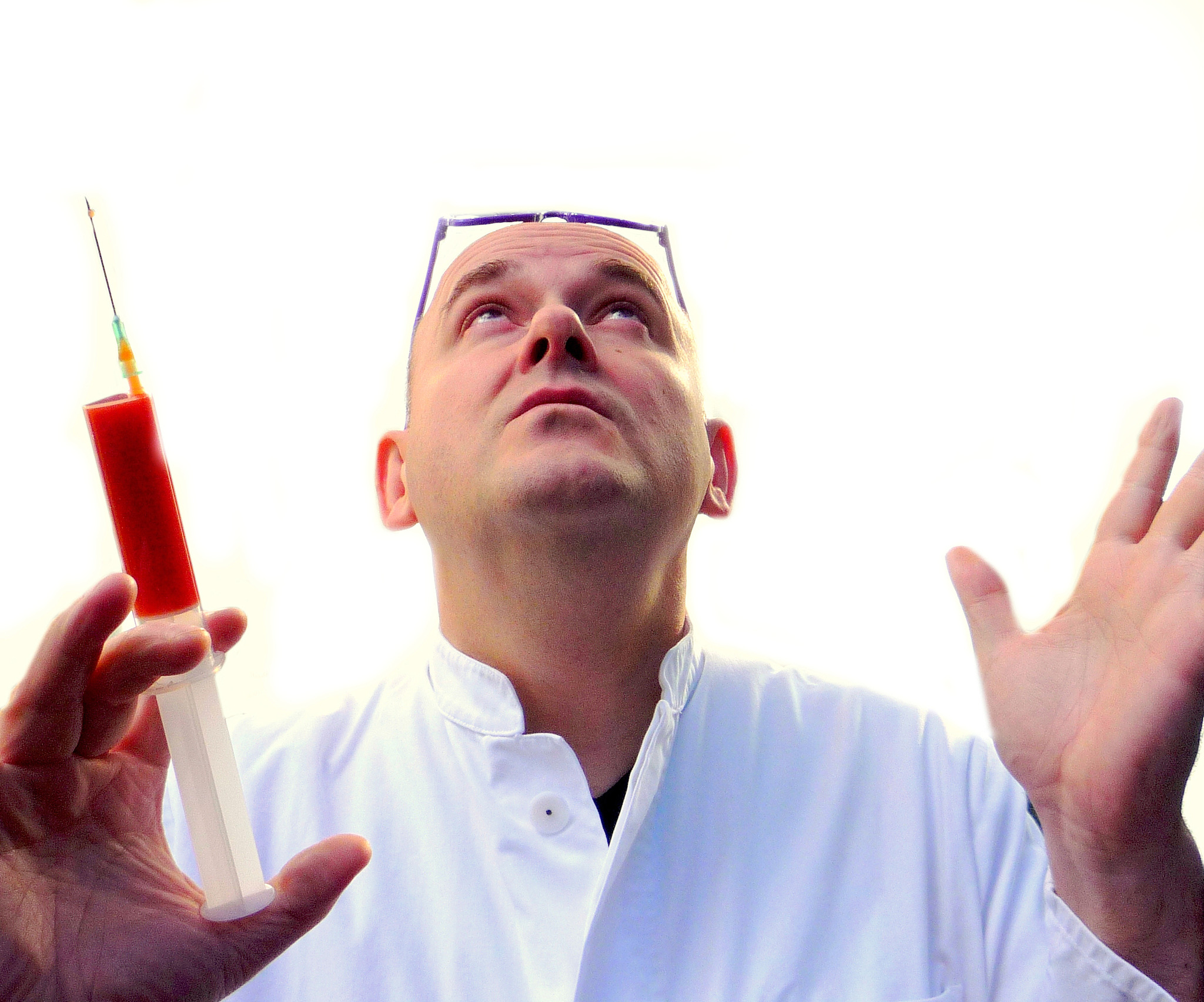 MEHR FÜR ALLE! Satirisch-musikalisches Medizinkabarett mit Dr. med ...