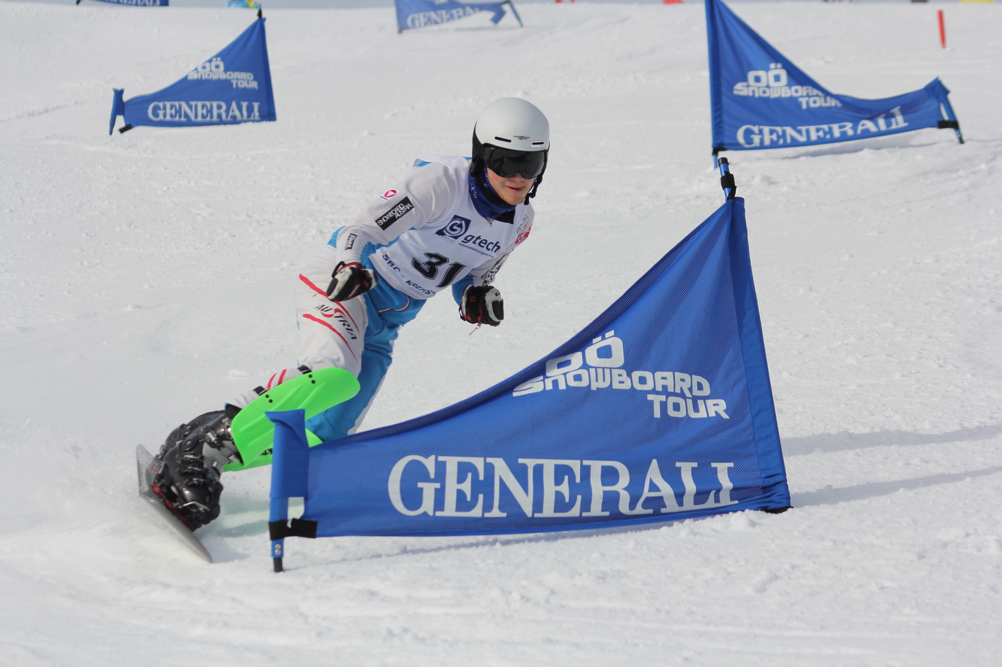 130 Sportler bei FIS-Snowboardrennen am Start - Salzkammergut