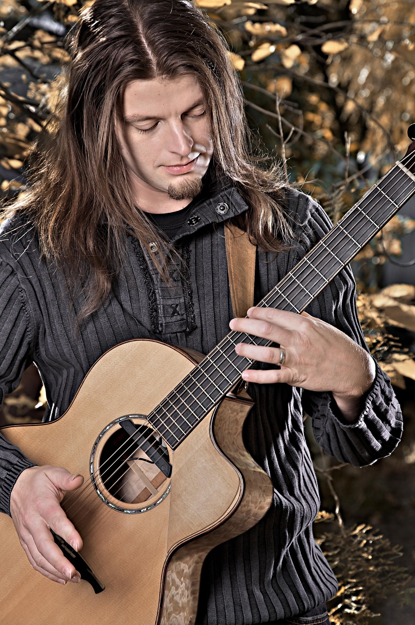 Fingerstyle-Gitarrist Thomas Leeb spielt wieder in seiner Heimat ...