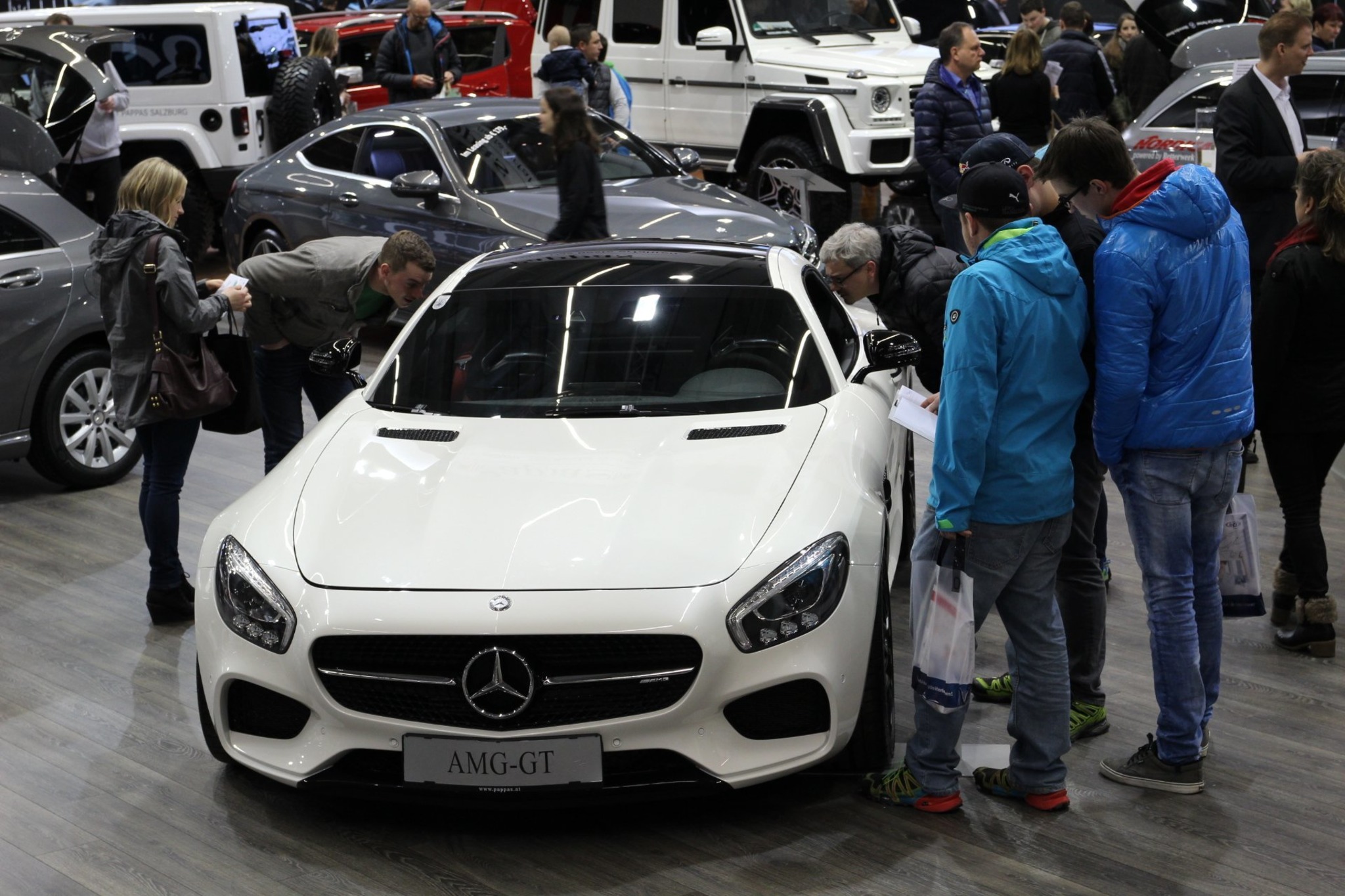 Tirols größte Autoschau gibt mit neuen Modellen Gas - Innsbruck